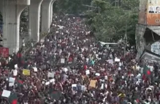 Deadly Protests Over Job Quotas in Bangladesh Escalate, Medical ...